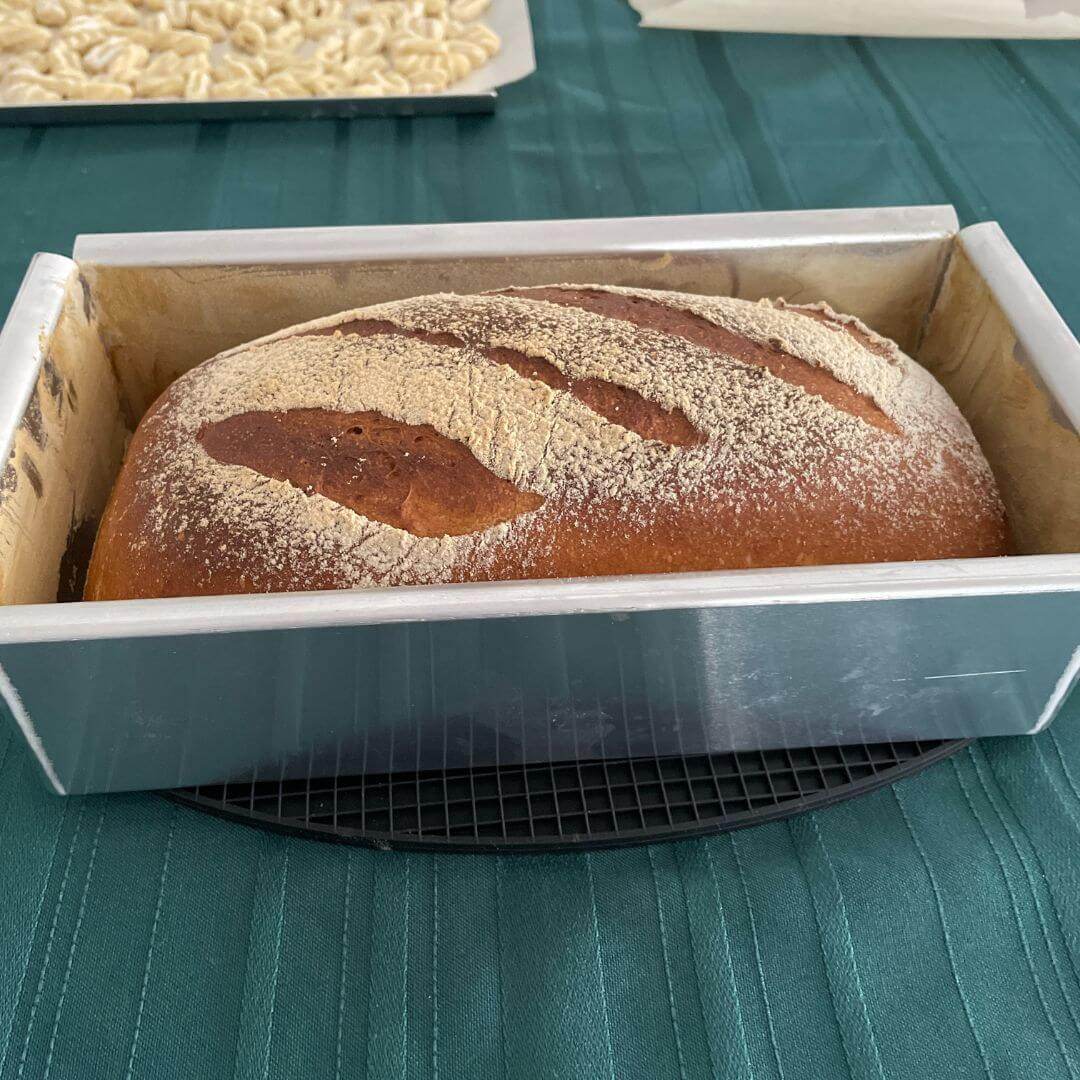 Loaf Pan (4 X 10 X 4 Inch), Made in Canada Aluminum